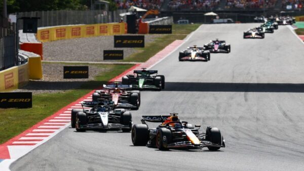 F1's British Grand Prix Spectacle: Wild Weather and Epic Battles